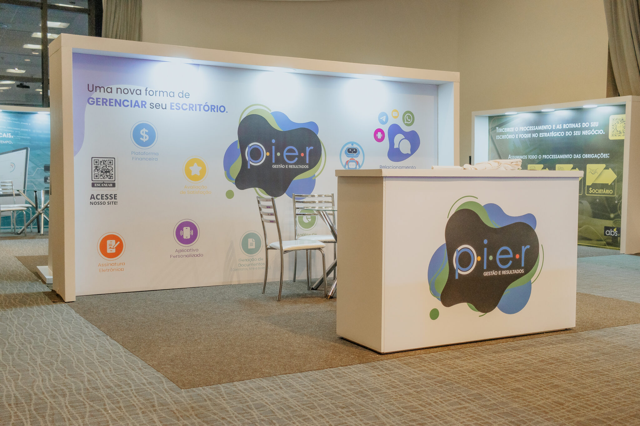 MONTAGEM DE STANDS - UPTRADE STANDS